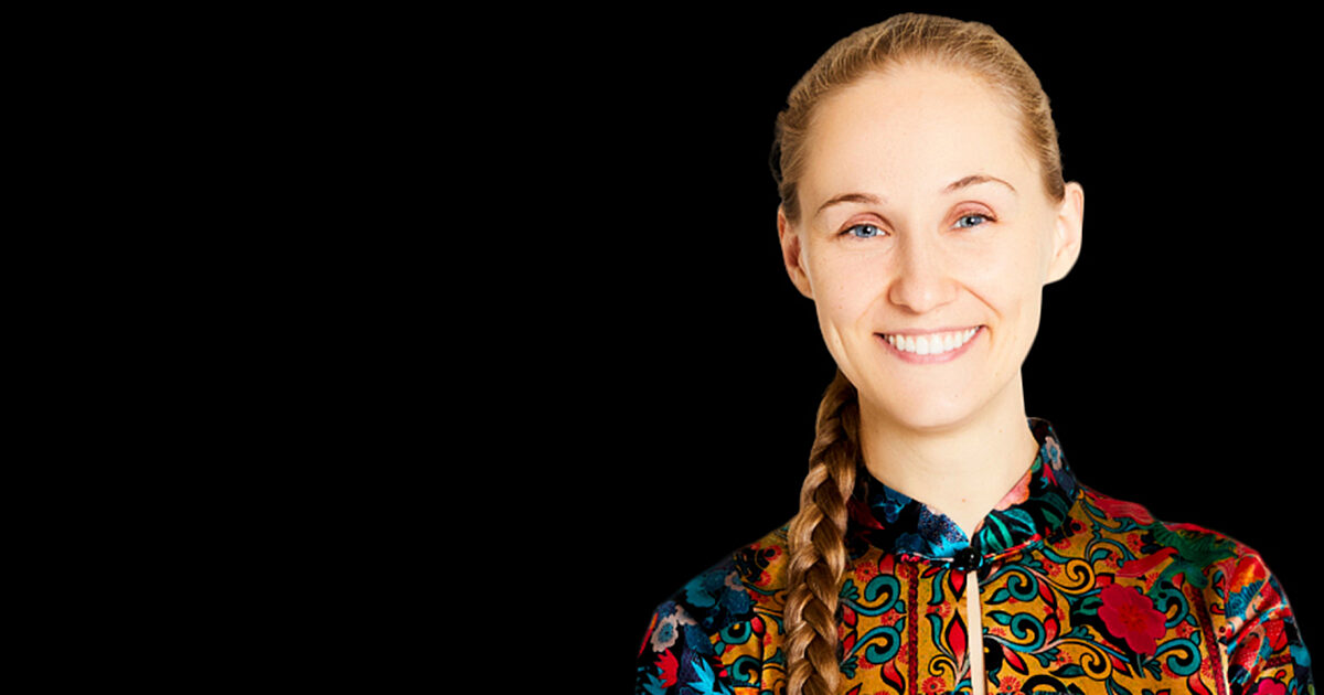 Book Ashley Dudarenok for your next event | Saxton Global Speakers Agency